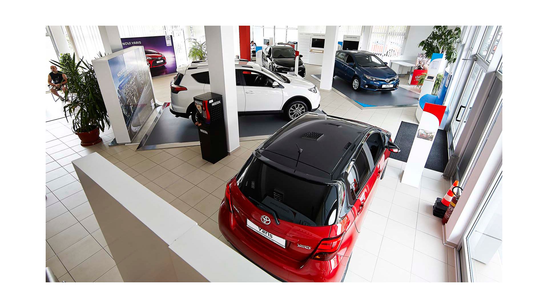 Prodajni i servisni tim - Toyota BIH