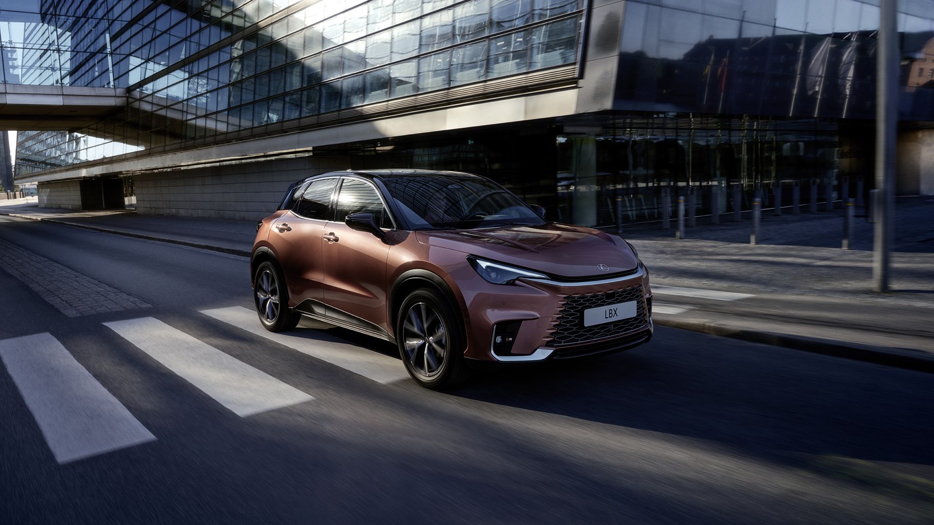 Lexus LBX Hybride auto-rechargeable | Lexus France