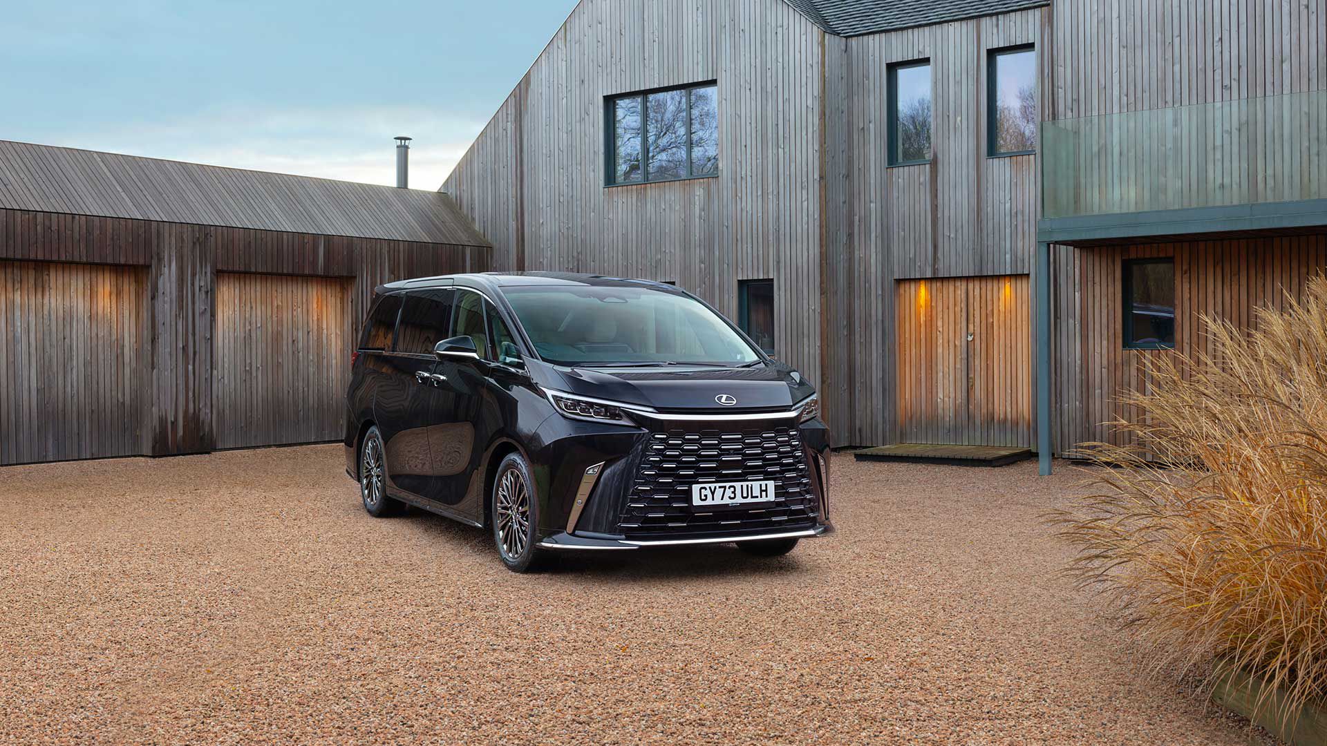 Lexus LM 350h Lüks Minivan Modelini Keşfet! | Lexus