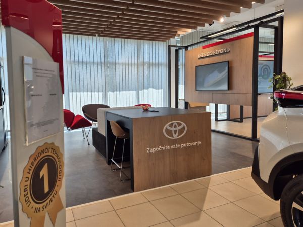 Prodajni i servisni tim - Toyota BIH