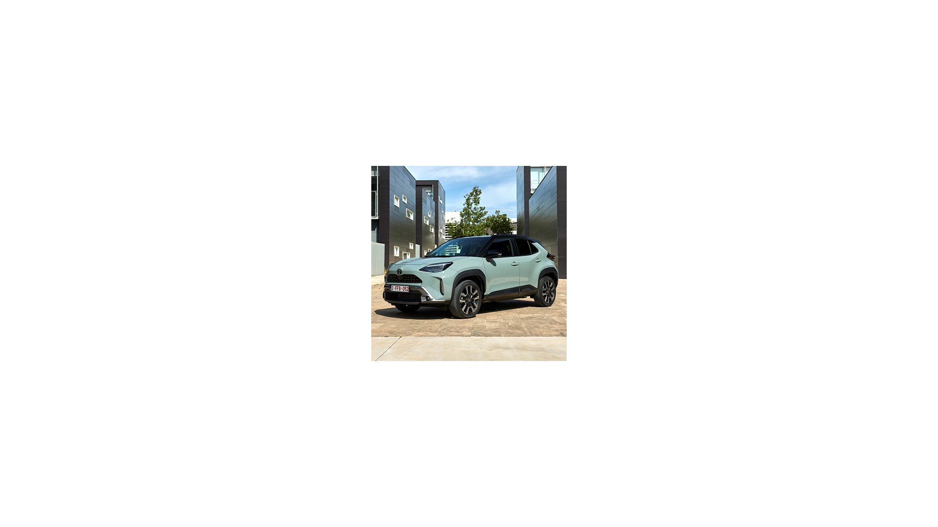 KNEDLER SJ - Nowa Toyota Yaris Cross z hybrydą 130 KM | TOYOTA