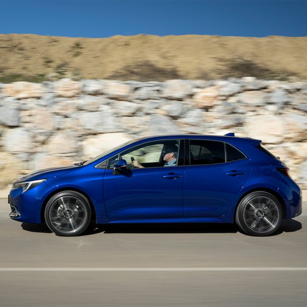 Toyota Corolla Hatchback. Masina de familie. Hybrid Corolla