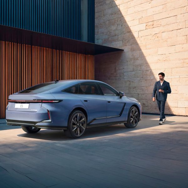 Nieuwe Lexus ES reserveren – Elektrische Sedan | Lexus.nl
