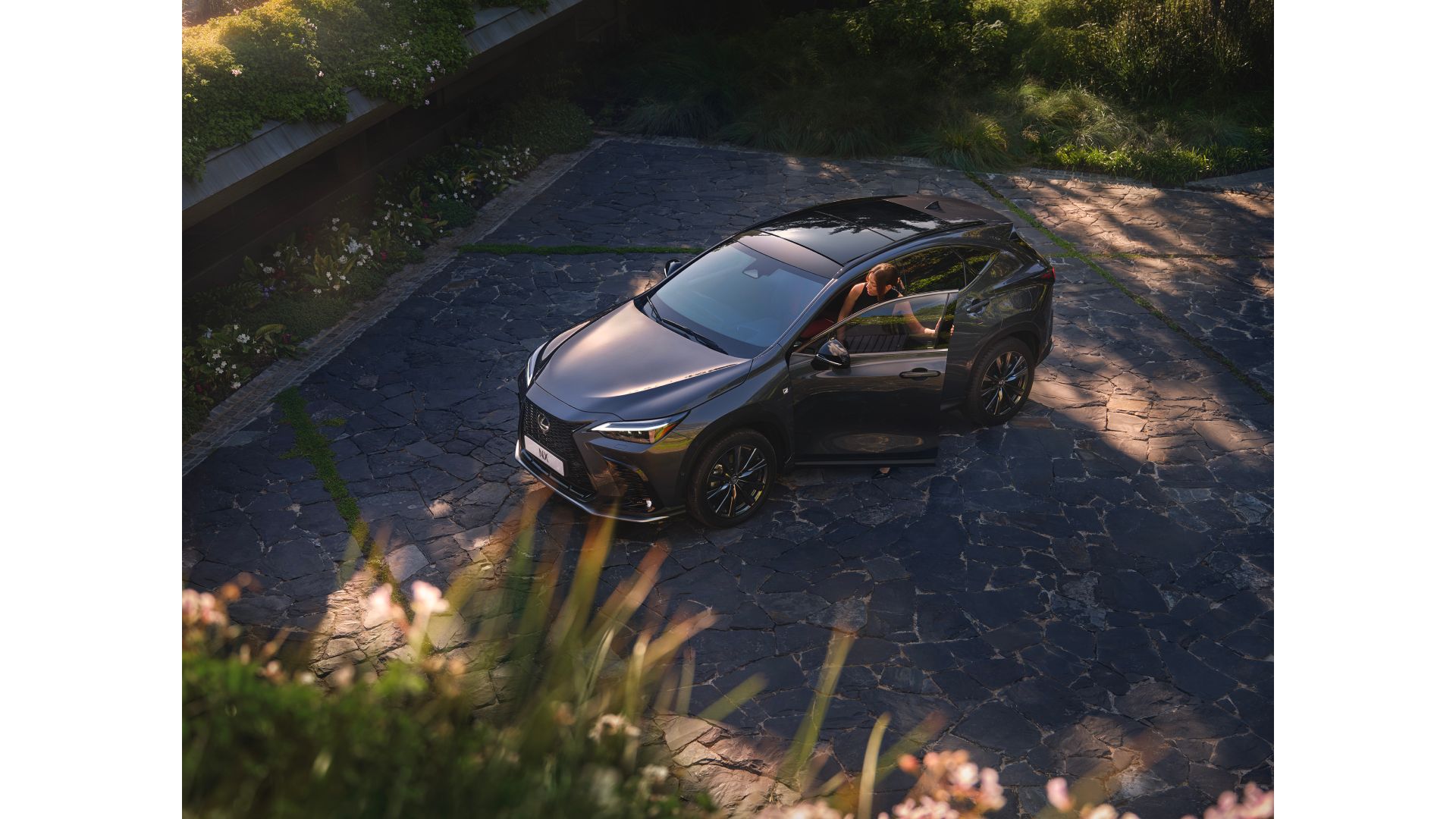 Lexus NX Plug-in Hybrid | Lexus Suomi