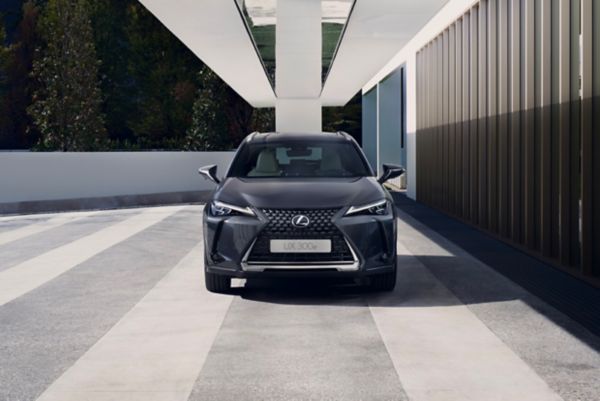 Contact Us | Help Centre | Lexus UK