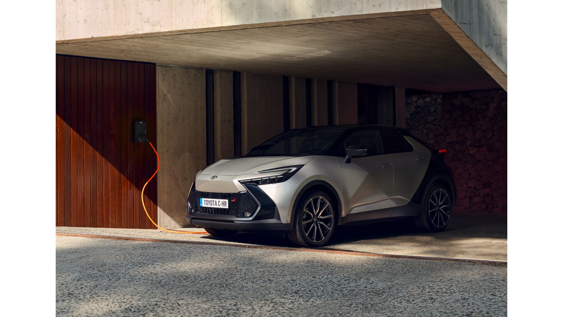 Charging your Plug-in Hybrid or Electric Vehicle | Toyota UK