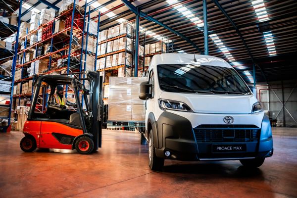 Toyota Proace Max Transporter | Toyota AT