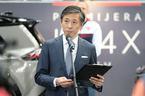 Tri velike premijere Toyote na sajmu | Toyota Srbija
