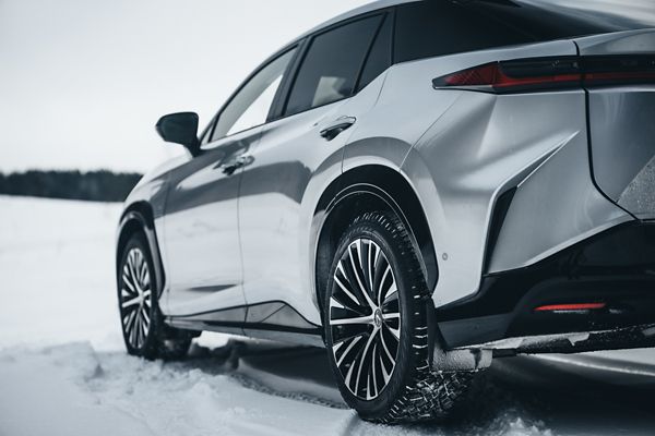 Täyssähköinen Lexus RZ | Lexus Suomi