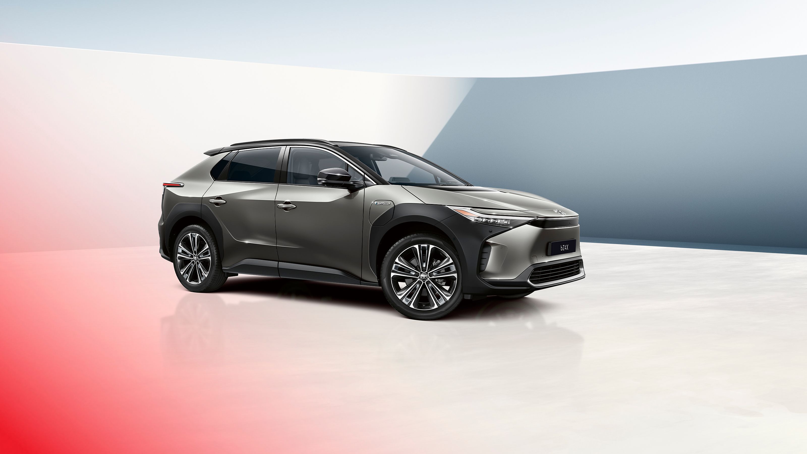 TOYOTA BZ4X – 100% ELEKTRIČNA TOYOTA