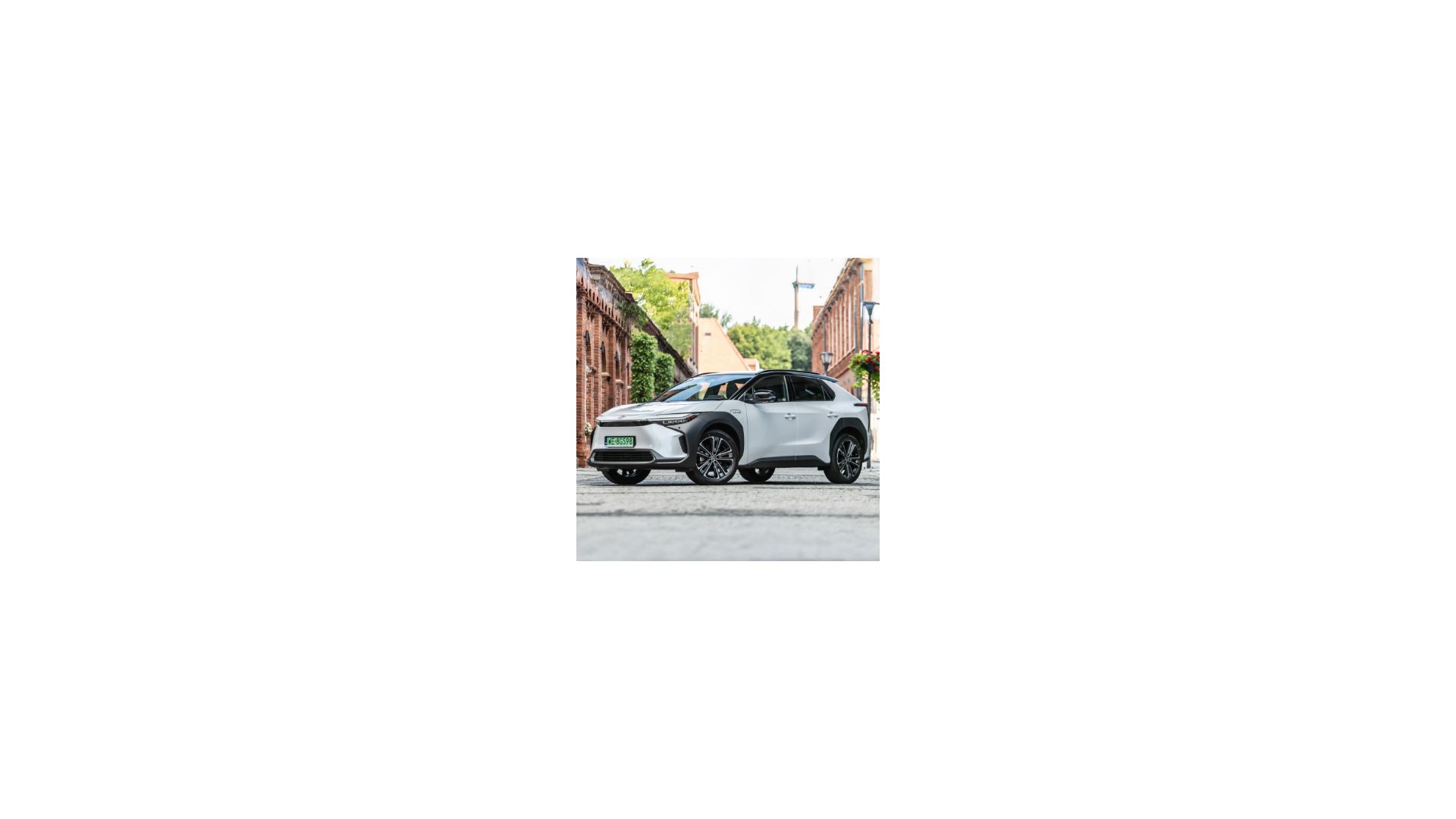 Toyota bZ4X idealna jako pierwszy elektryk | TOYOTA