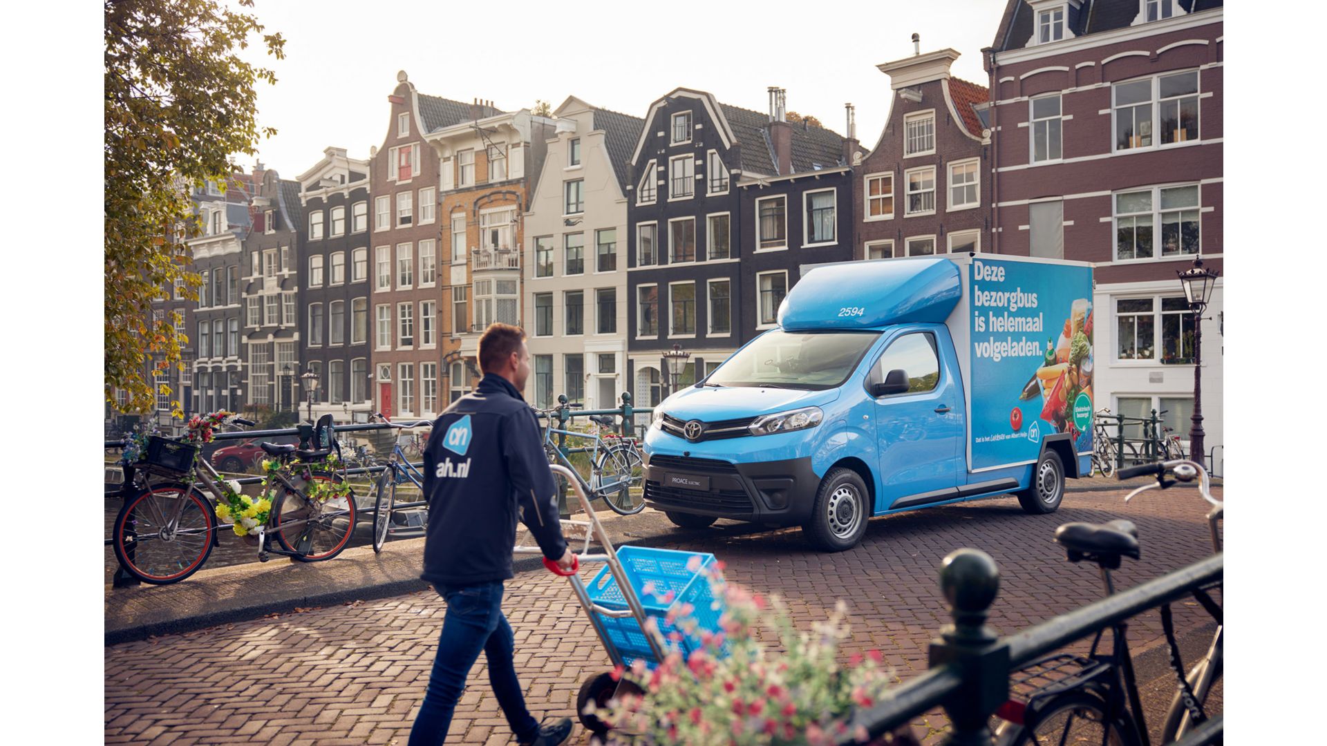 AH start proef emissievrij bezorgen met Toyota | Toyota.nl