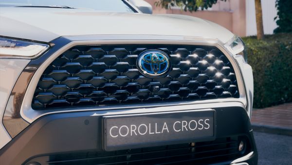 Noua Corolla Cross - Bucura-te de fiecare calatorie