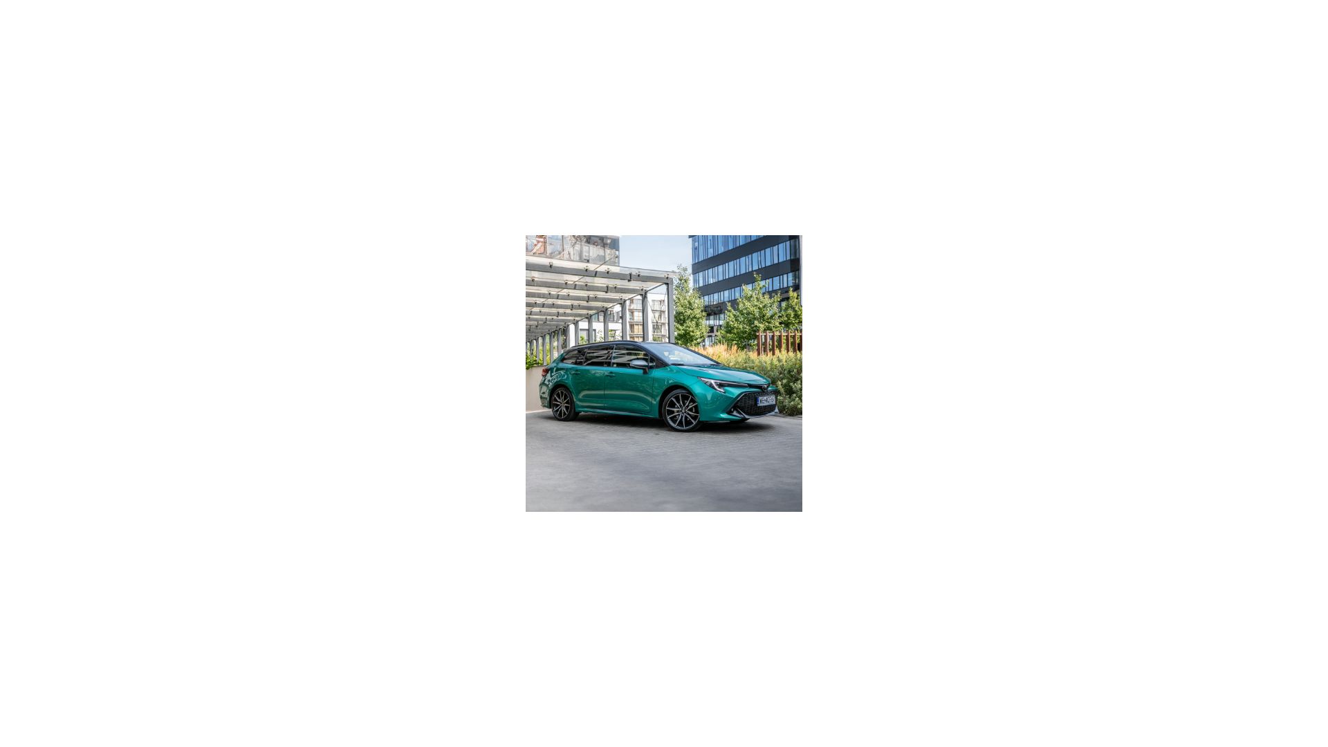 Toyota Tychy - Toyota sprzedała w 2024 roku w Polsce blisko 55 tys. hybryd