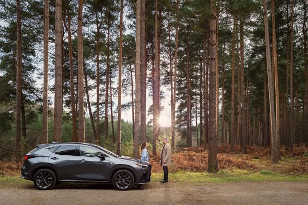 Contact Us | Help Centre | Lexus UK