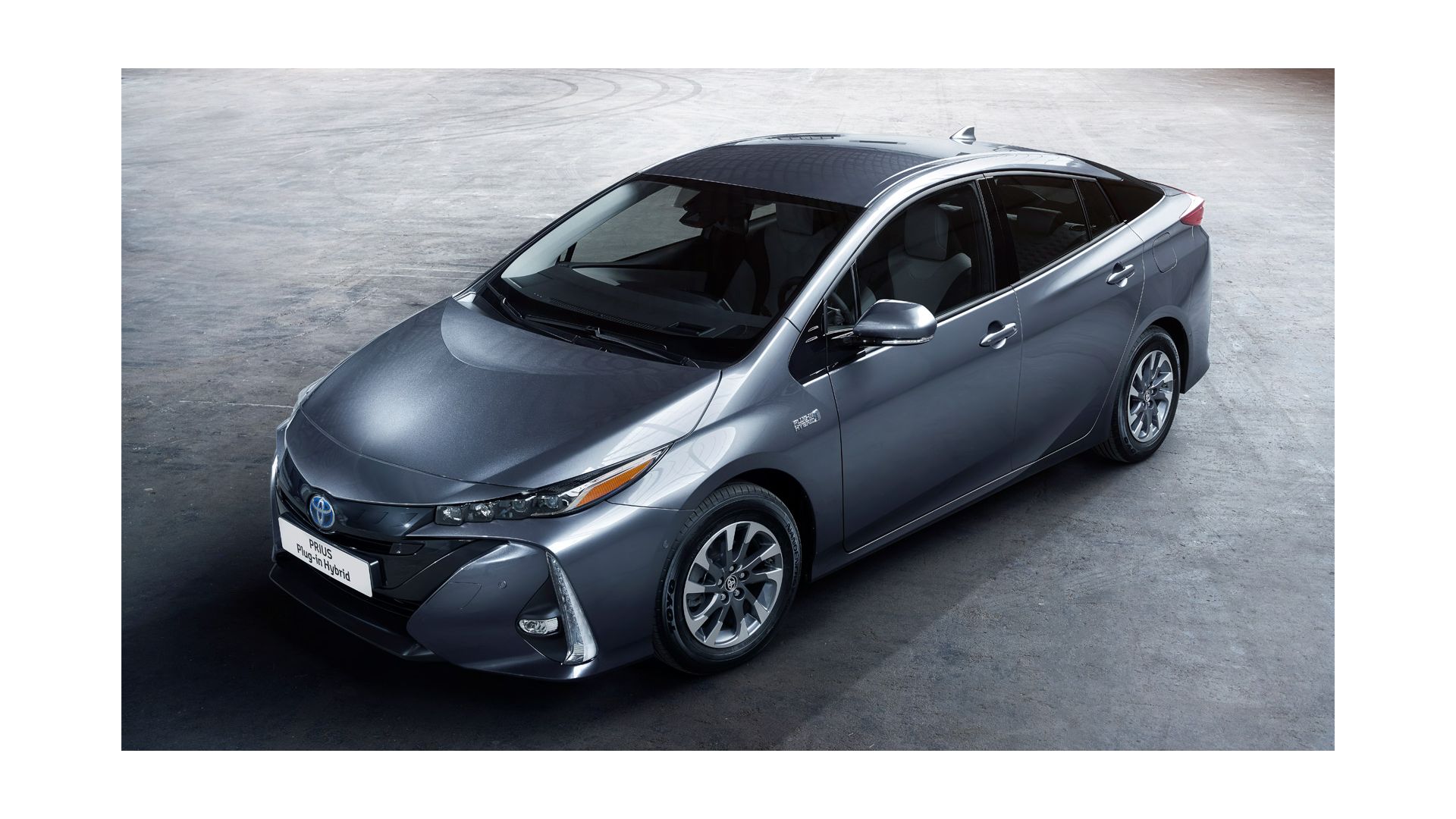 Evolutia modelului Prius: Prius Plug-In Hybrid