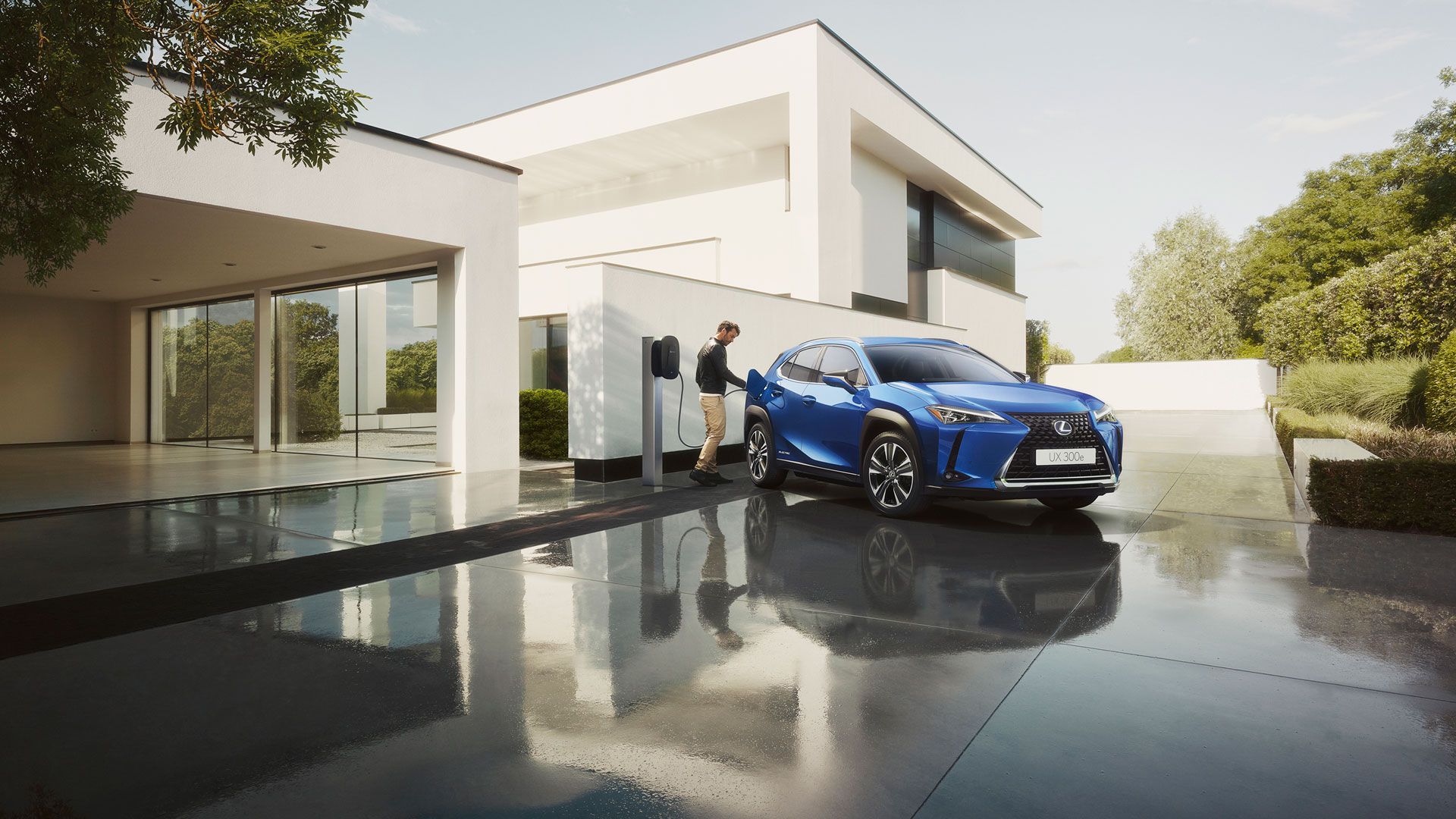 Lexus introduce Lexus Smart Charger | Lexus España